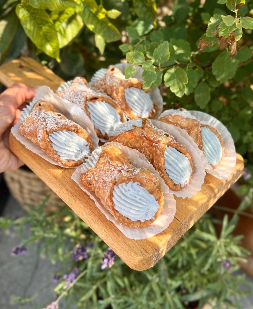 Tre Mari Bakery - Functional Holiday Packaging — LeKAC